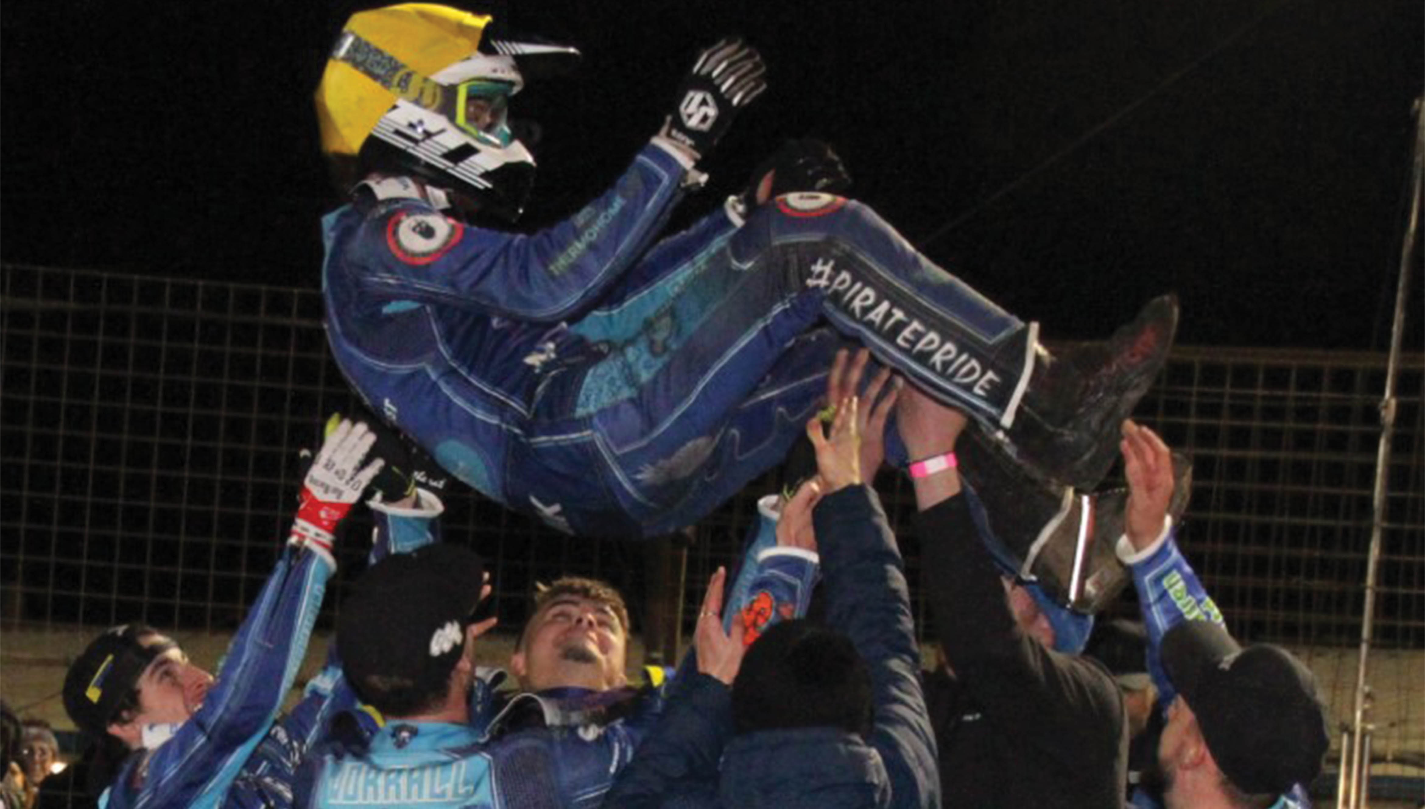 PIRATES RETAIN TITLE - Speedway Star : Weekly Speedway Magazine and Xtra